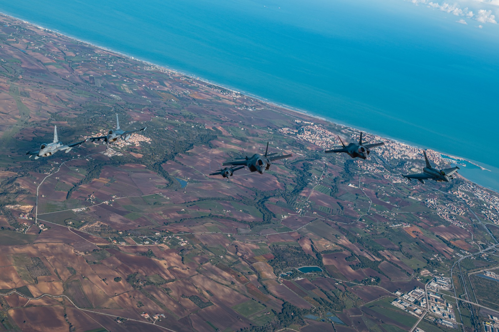 Falcon Strike 2022 a Foggia: esercitazione internazionale per velivoli ...