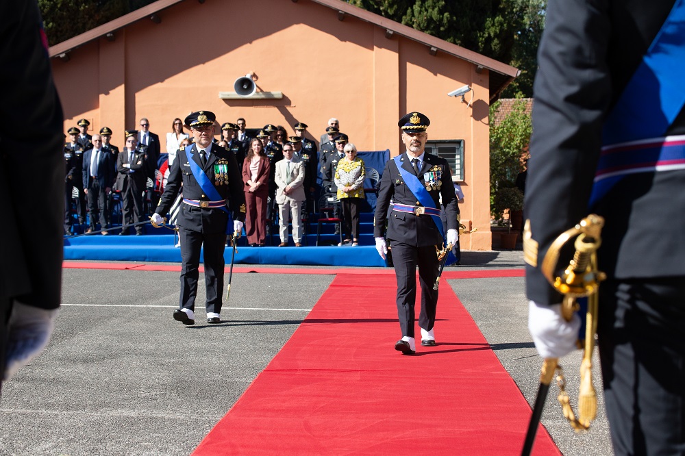 Cambio Comando: nuova guida al Reparto Sistemi Informativi ...